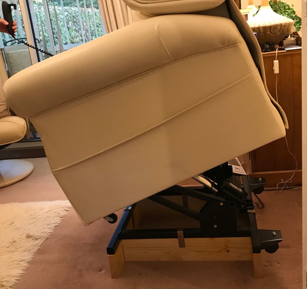 Raise a reclining chair - REMAP - Custom made equipment for disabled people
